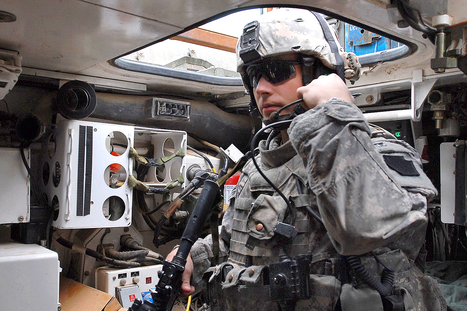 Dismounted Device-to-Device (D2D) Communication Platform – Army SBIR ...